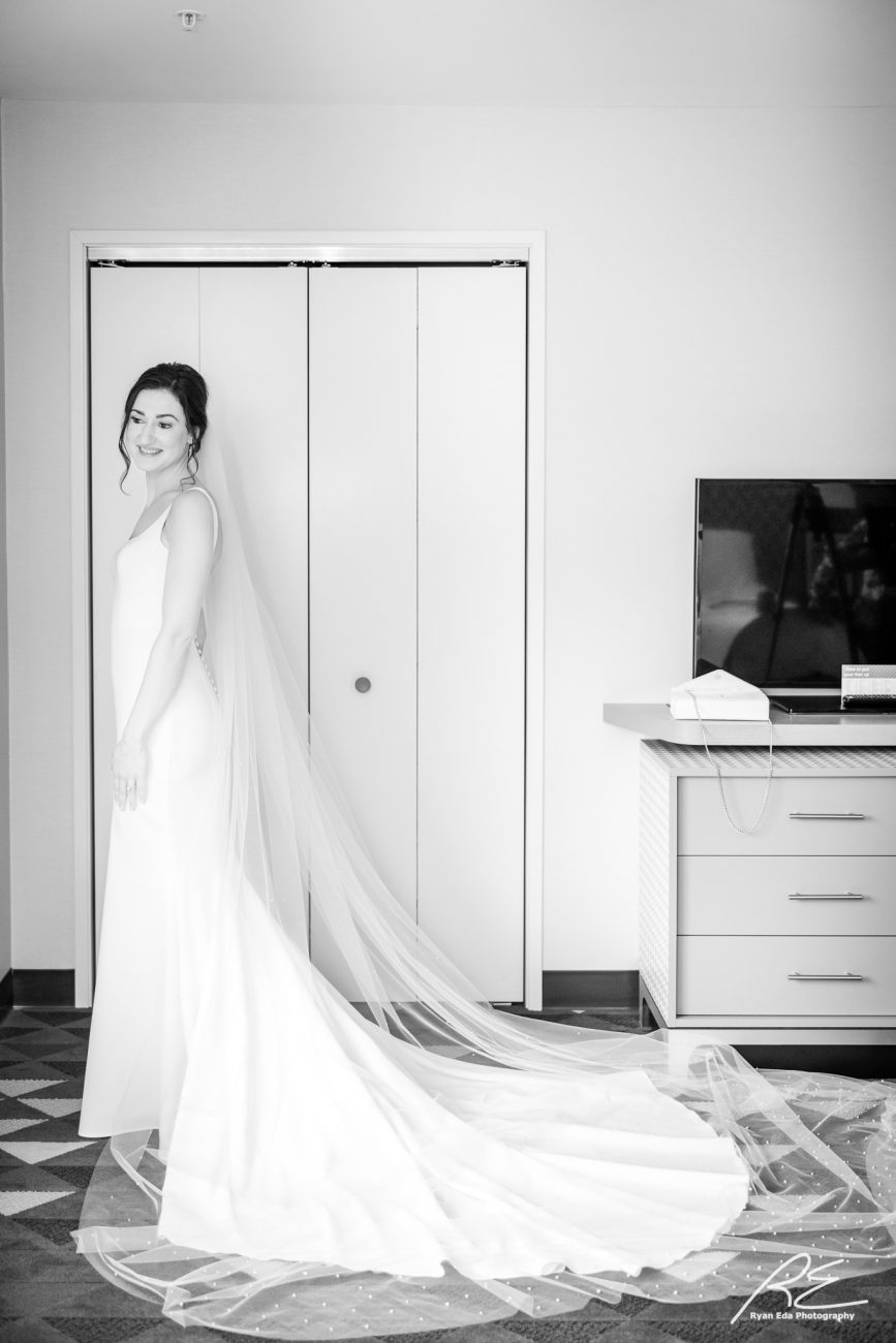 Drexelbrook Wedding - Megan and Joe - Phila and NJ Wedding Photographer